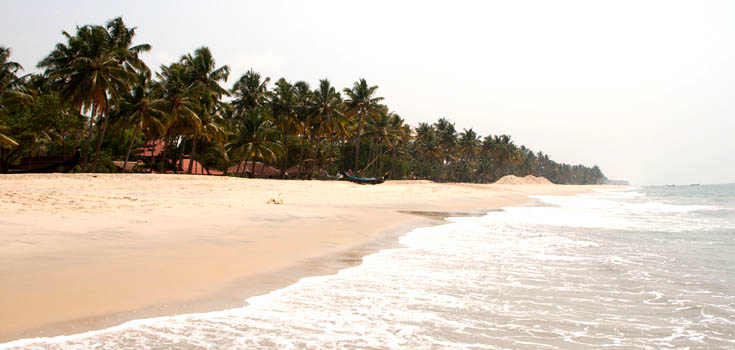 Alappuzha Alleppey Beach in Kerala - Alleppey Beach Travel Guide Photos ...