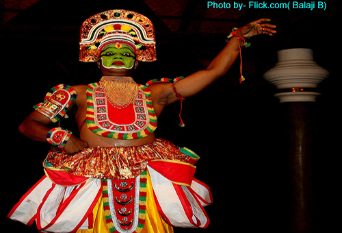 Ottamthullal Kerala Dance -Ottamthullal Dance Art Kerala Dance Form